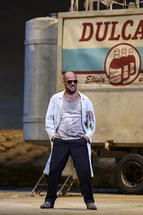 Opera Today : A sunny L'elisir d'amore at the Royal Opera House